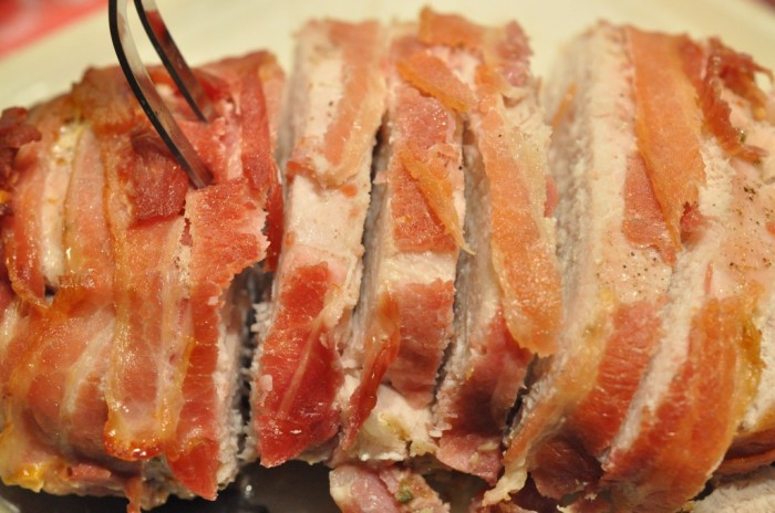 Kalkun i Römertopf med bacon & flødekartofler nogetiovnen.dk