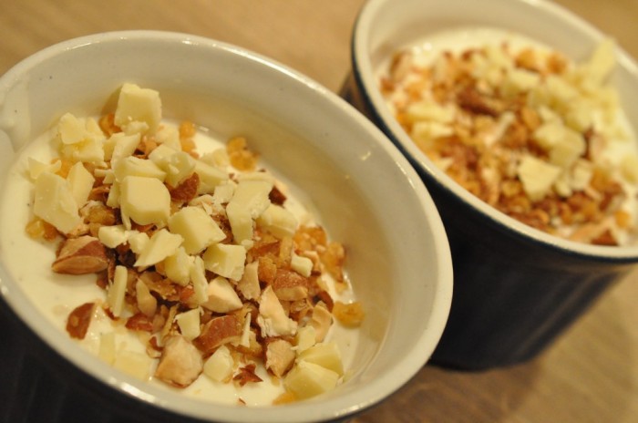Yoghurt fromage med græsk yoghurt – dessert • nogetiovnen.dk