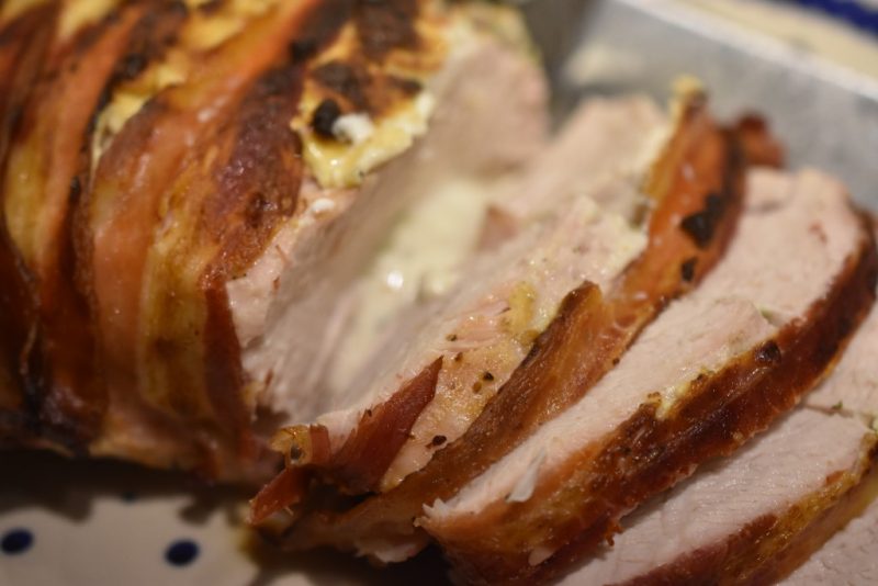 Fyldt kalkunbryst med bacon kalkun opskrift • nogetiovnen.dk