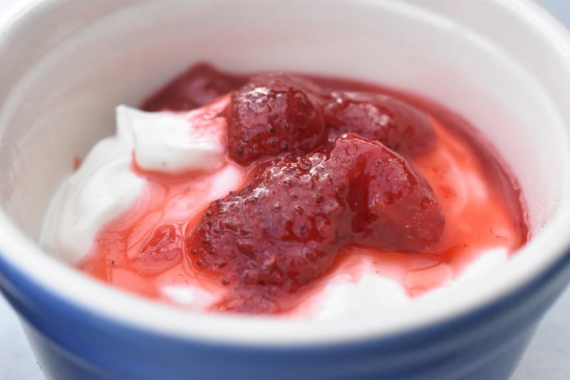 Cheesecake uden husblas – ostekage opskrift • nogetiovnen.dk