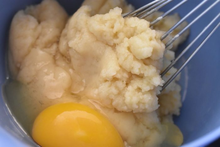 Walesstang med creme – nem vandbakkelse • nogetiovnen.dk