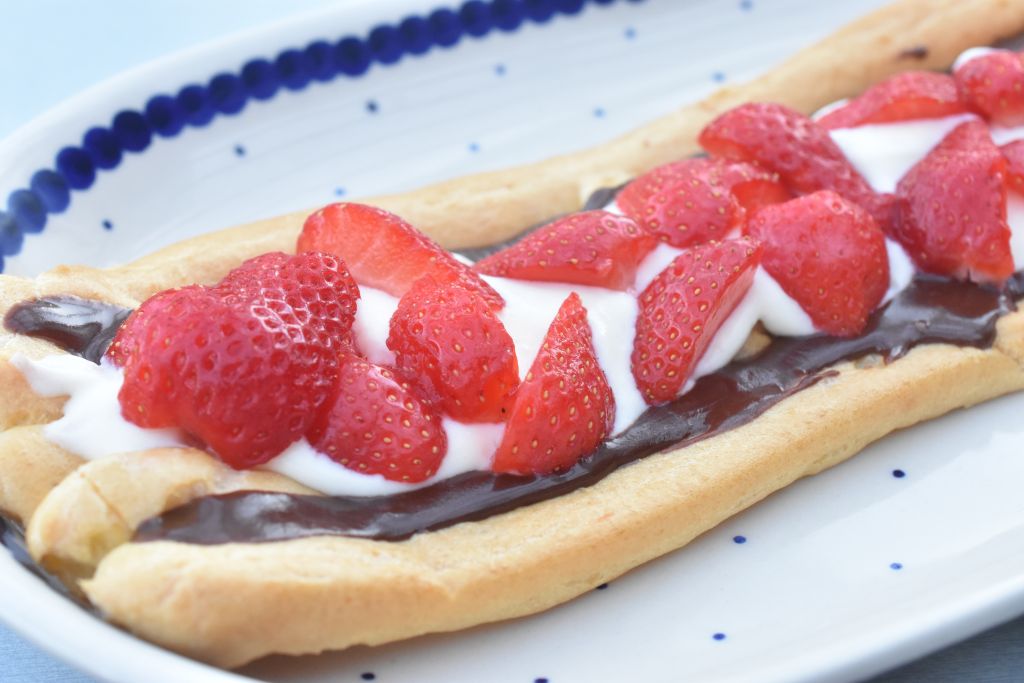 Walesstang med creme – nem vandbakkelse • nogetiovnen.dk