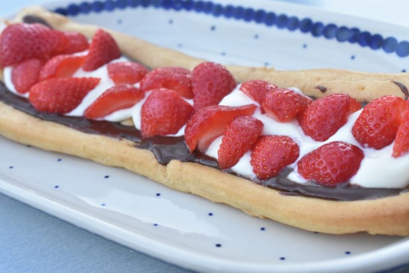 Walesstang med creme – nem vandbakkelse • nogetiovnen.dk