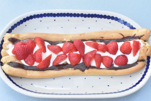 Walesstang med creme – nem vandbakkelse • nogetiovnen.dk
