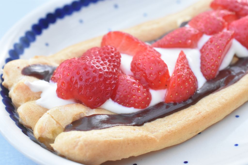 Walesstang med creme – nem vandbakkelse • nogetiovnen.dk