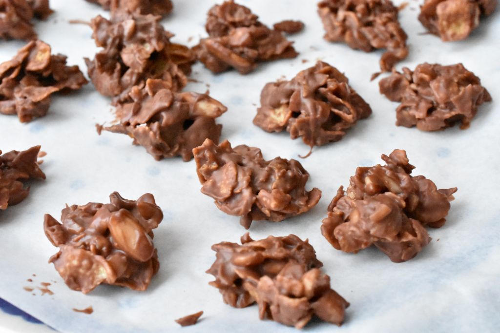 Nougat knas med cornflakes og mandler • nogetiovnen.dk