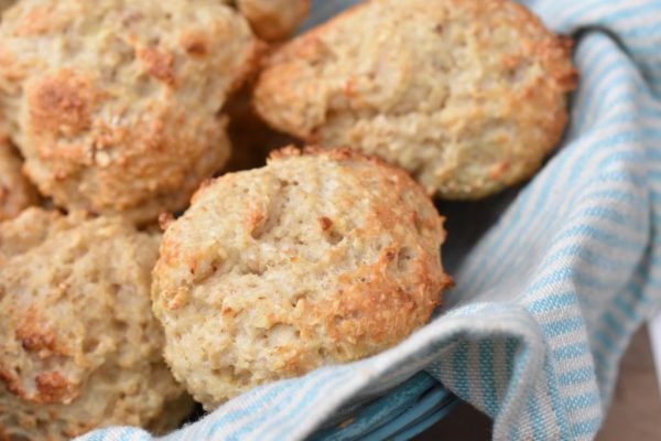 Skyrboller – sunde proteinboller med skyr • nogetiovnen.dk