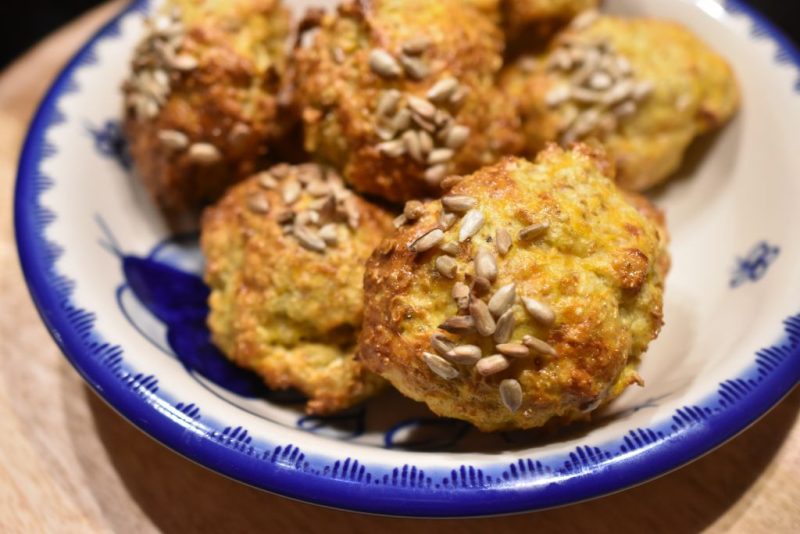 Skyrboller med gulerødder – gulerodsboller uden gær