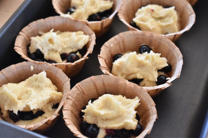 Solbærmuffins – nem opskrift på saftige muffins med solbær